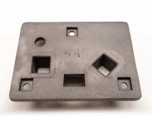 Iron Mountain Pexto Stake Plate, Large (3 holes) | IM-STPL